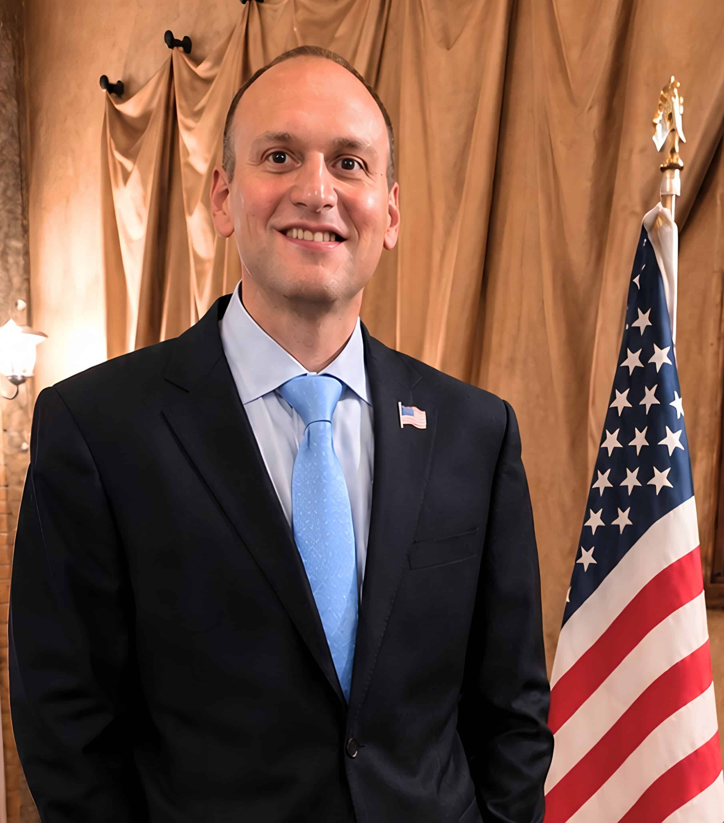BOB SMITH EMERGES FROM PRIMARY IN STRONG POSITION, ADVANCES TO GENERAL ...
